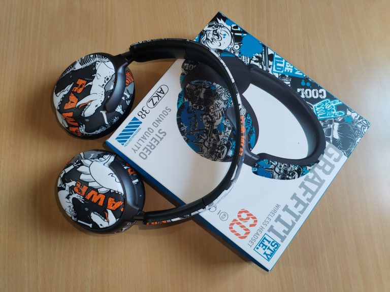 AKZ 38 Graffiti style wireless Bluetooth Headphone – Techno-Touch Bd